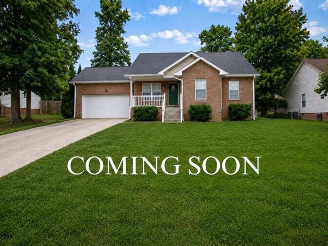 1721 Hazelwood Rd, Clarksville, TN 37042