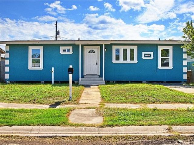 1721 Hickory Pl, Corpus Christi, TX 78416
