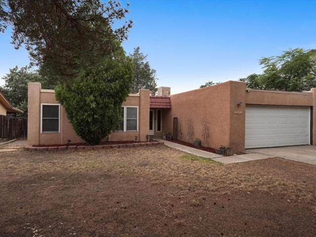 1721 Hiawatha Dr NE, Albuquerque, NM 87112