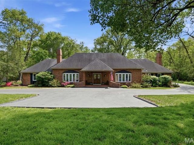 1721 Kenmont Rd, Ladue, MO 63124