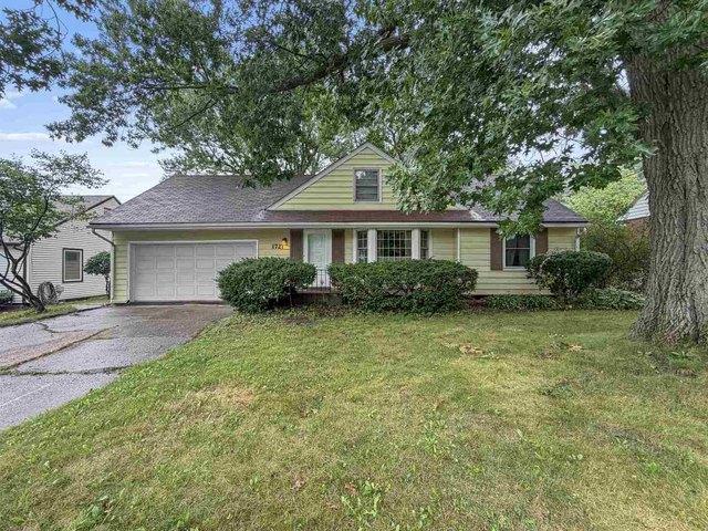 1721 Parkview Ave, Rockford, IL 61107