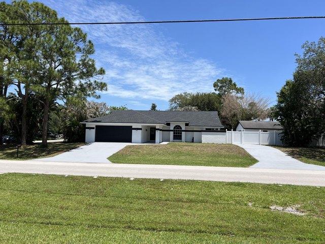 1721 SW Ocean Cove Ave, Port Saint Lucie, FL 34953