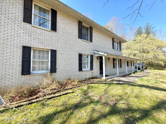 1721 Valley View Drive
