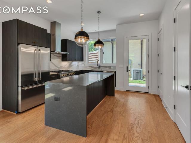 1721 6th Ave N 3, Nashville, TN