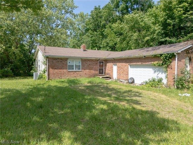 17222 Reynolds Rd, West Farmington, OH 44491