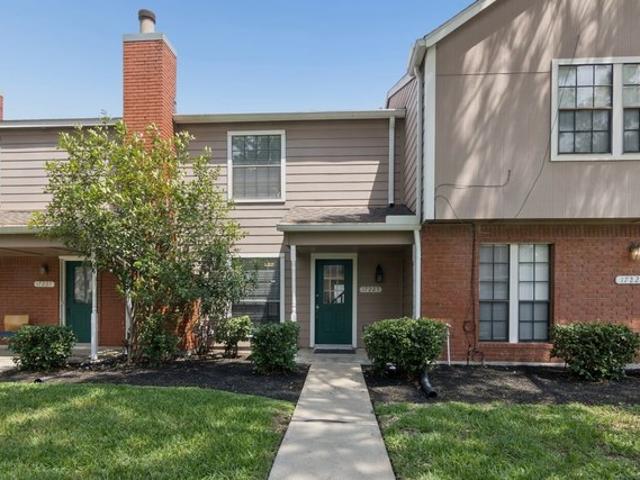 17225 Saturn Ln, Houston, TX 77058