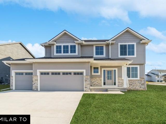 17226 Northview Dr, Urbandale, IA 50323
