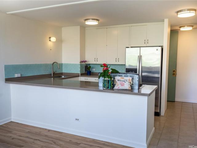 1722 Makiki St, Unit 302, Honolulu, HI 96822 | MLS #202605 | Compass