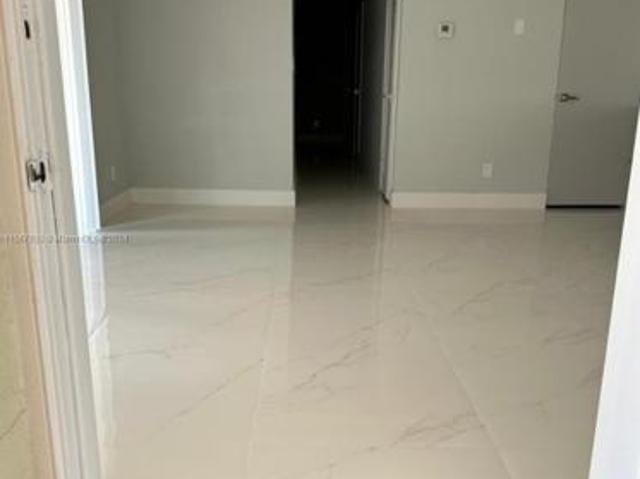 1722 Mayo St #207, Hollywood, FL 33020