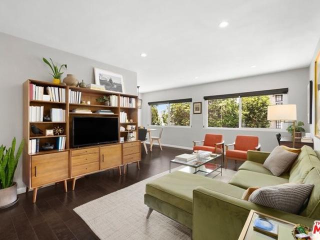 1722 Brockton Ave Apt 16, Los Angeles, CA 90025