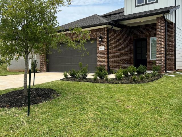 1722 Cayden Oak
