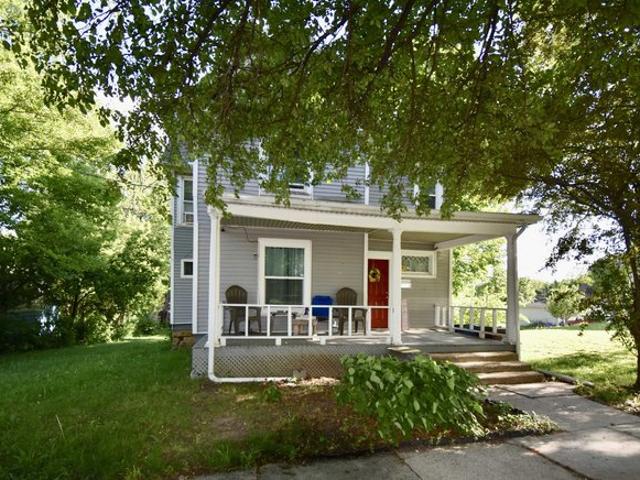 1722 Chestnut St, Rockford, IL 61102