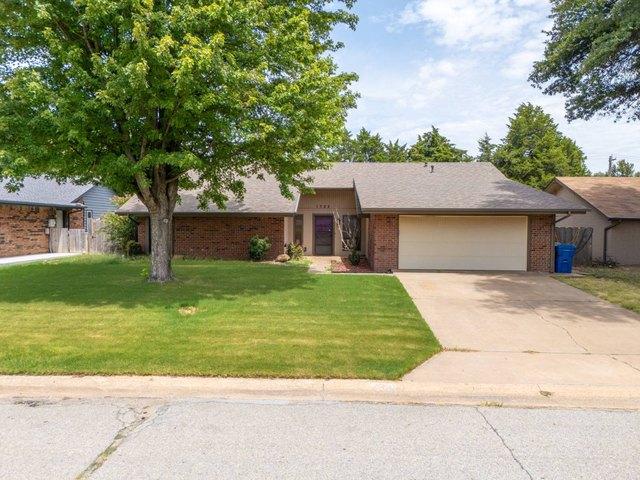 1722 Denim Ln, Enid, OK 73703