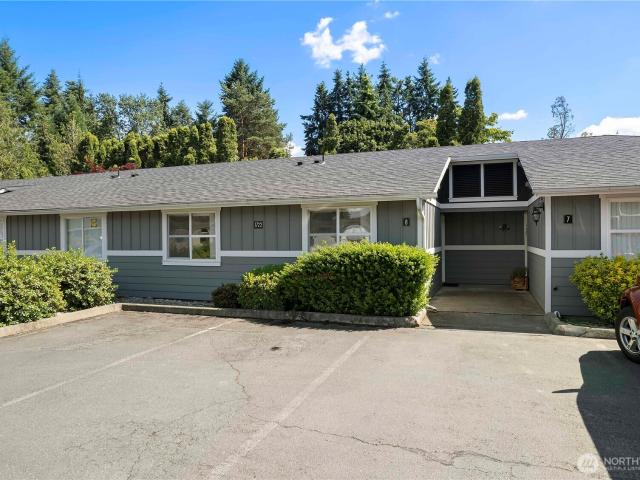 1722 E Pioneer Ave # 8
