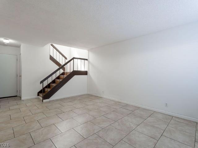 1722 E University Avenue 7
