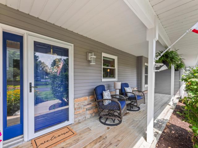 1722 Journeys Dr