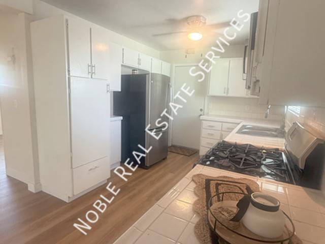 1722 Lanoitan Ave 2 beds, 1 full bath
