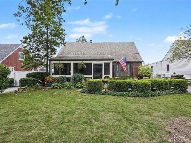 1722 Lilly Ln, New Albany, IN 47150