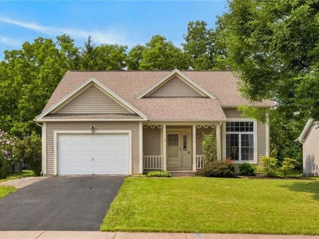 1722 Parkside Pl, Lima, NY 14485