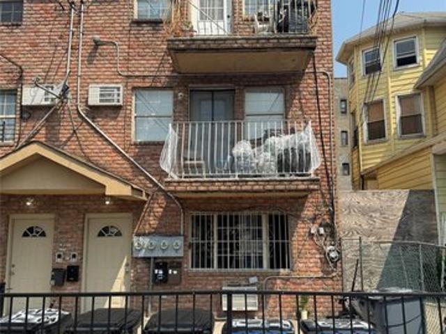 1722 st Ave, Jamaica, NY 11432