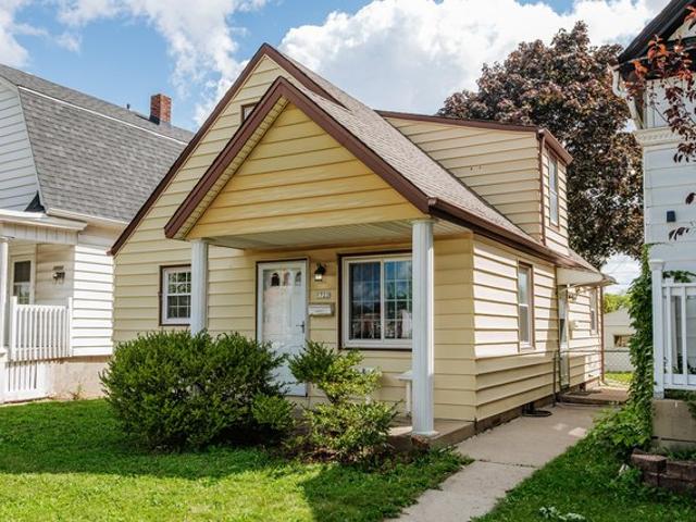 1722 S 76th St, West Allis, WI 53214