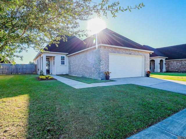 1722 S Gonzales Trace Ave, Gonzales, LA 70737