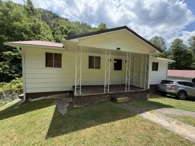 1722 Spruce Pine Rd, Garner, KY 41817