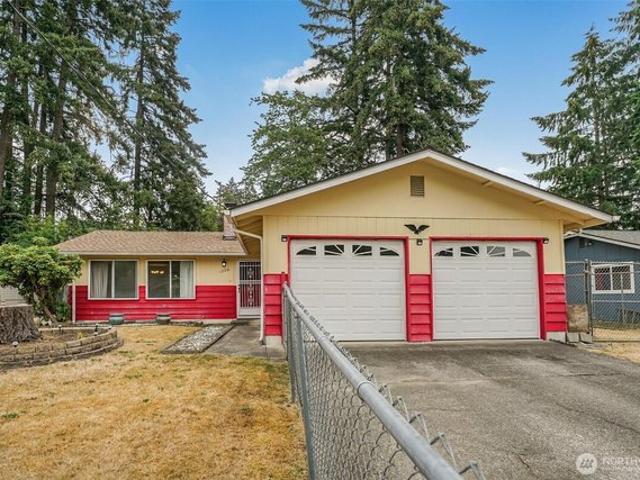 1722 th Avenue Ct E, Spanaway, WA 98387