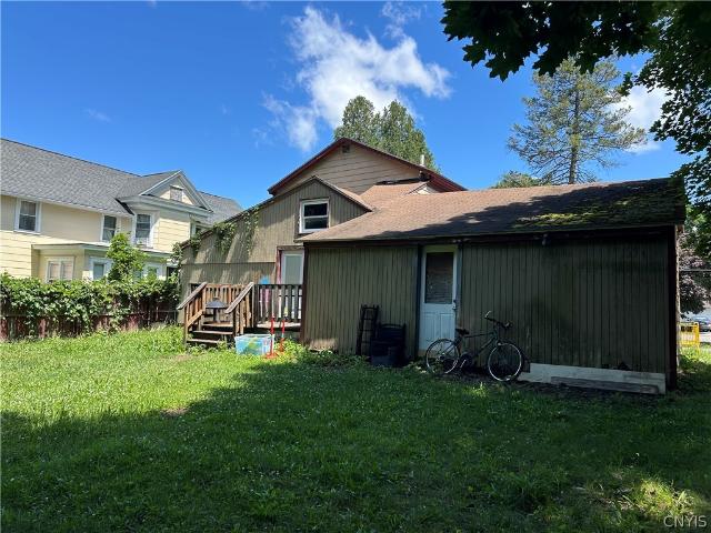 1722 Valley Drive