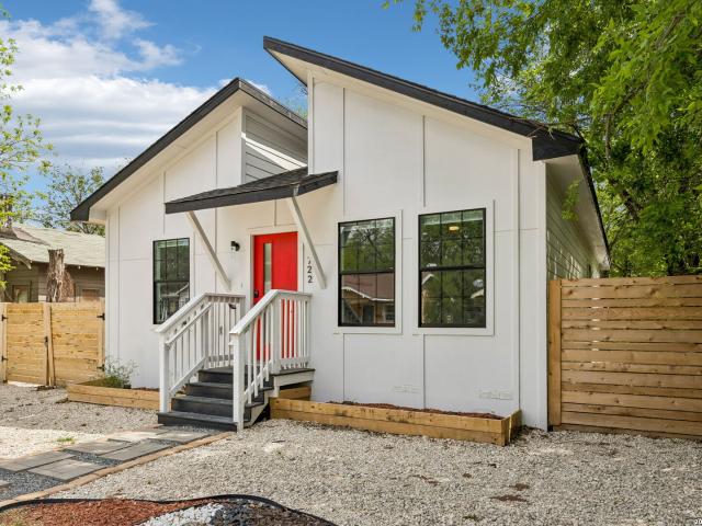 1722 W Ridgewood Ct, San Antonio, TX 78201 | MLS #1956 | Compass