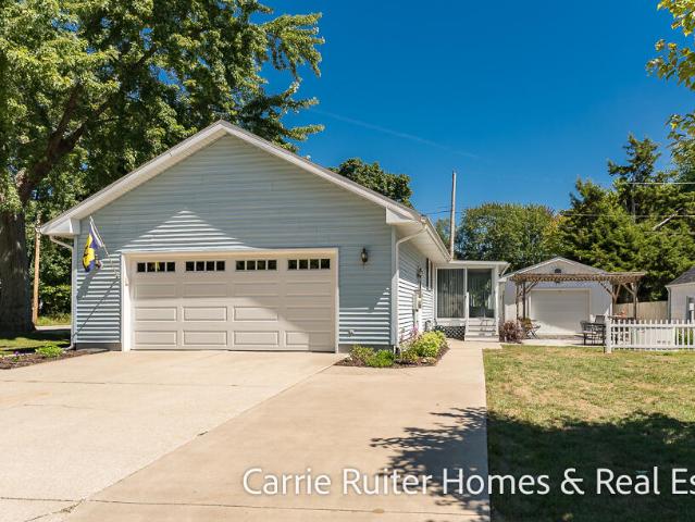 17232 W Spring Lake Road