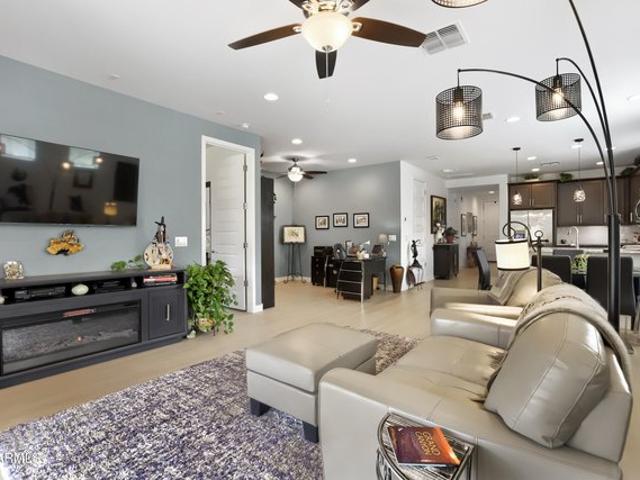 17234 W Whispering Wind Dr, Surprise, AZ 85387