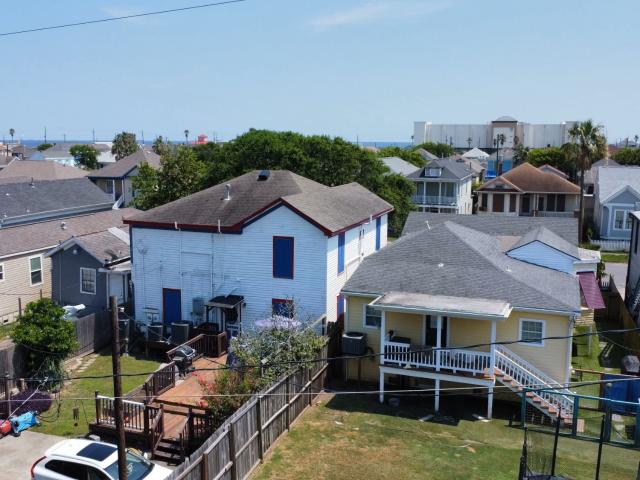 1723 M 1/2 Ave, Galveston, TX 77550 | MLS #54799