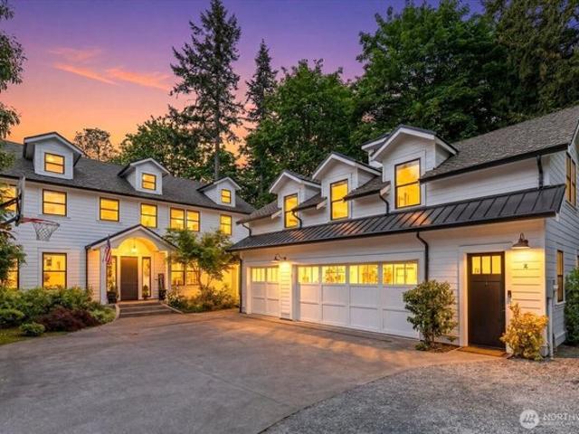 1723 N 128th St, Seattle, WA 98133