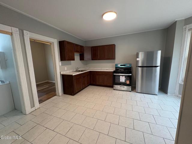 1723 Broadway