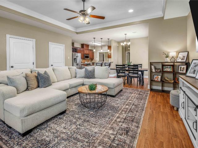 1723 Creekside Circle