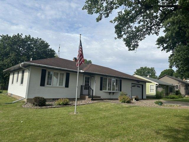 1723 E Lawn Dr, Savanna, IL 61074