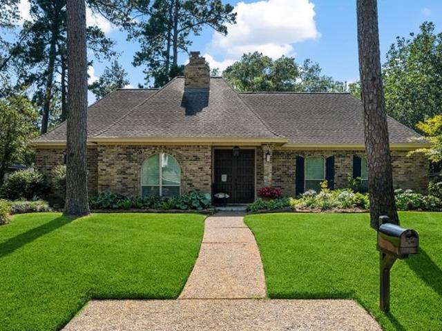 1723 Hidden Villas Dr, Kingwood, TX 77339
