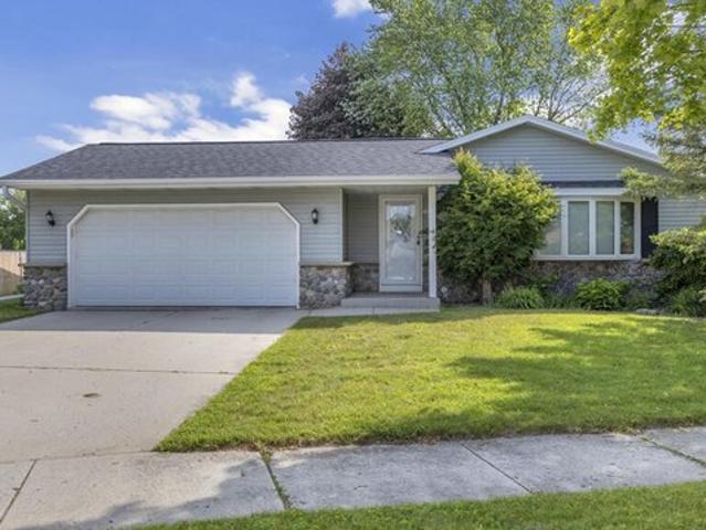 1723 Hilltop Dr, Sheboygan, WI 53081