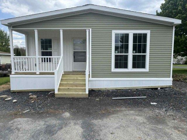 172 1/2 Windsor St Unit 172A, Walnutport, PA 18088