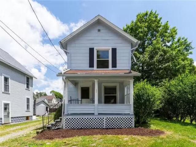 172 COLUMBIA AVE, GREENVILLE, PA 16125 Single Family Residence.