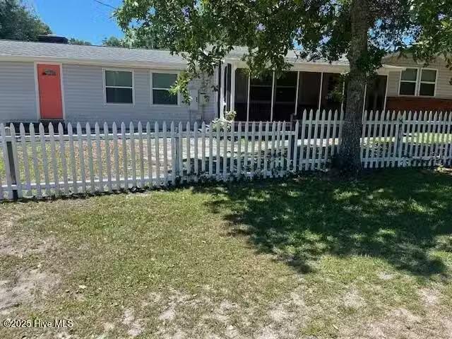 172 Cape Lookout Drive, Harkers Island, NC 28531