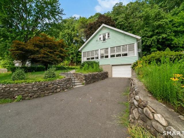 172 Cedar St, Seymour, CT 06483