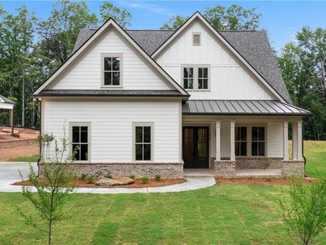 172 Cherokee Dr S, Waleska, GA 30183