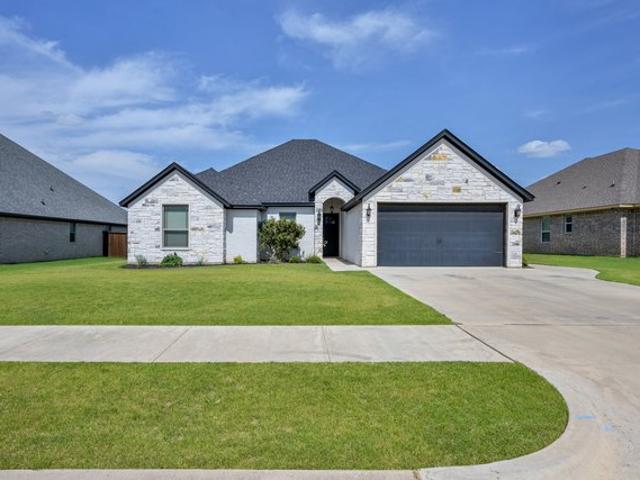 172 Crenshaw Ct, Stephenville, TX 76401