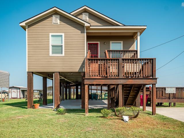 172 Curlew St, Sargent, TX 77414 | MLS #33454 | Compass
