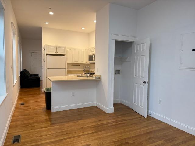 172 Auburn St, Unit 2, Cambridge, MA 02139 | MLS #73486 | Compass
