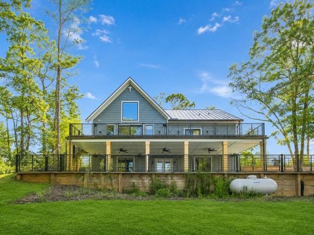 172 Blue Pond Cir, Ponce de Leon, FL 32455