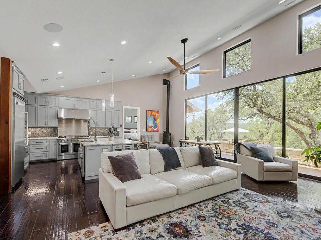 172 Bluff Trl