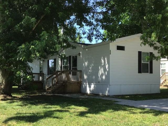 172 Brookside Mnr, Goshen, IN 46526